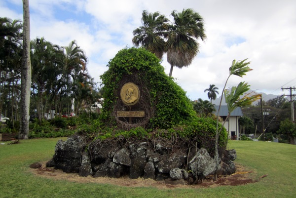 Paul-Isenberg-Monument-Lihue-600 | Hoʻokuleana LLC